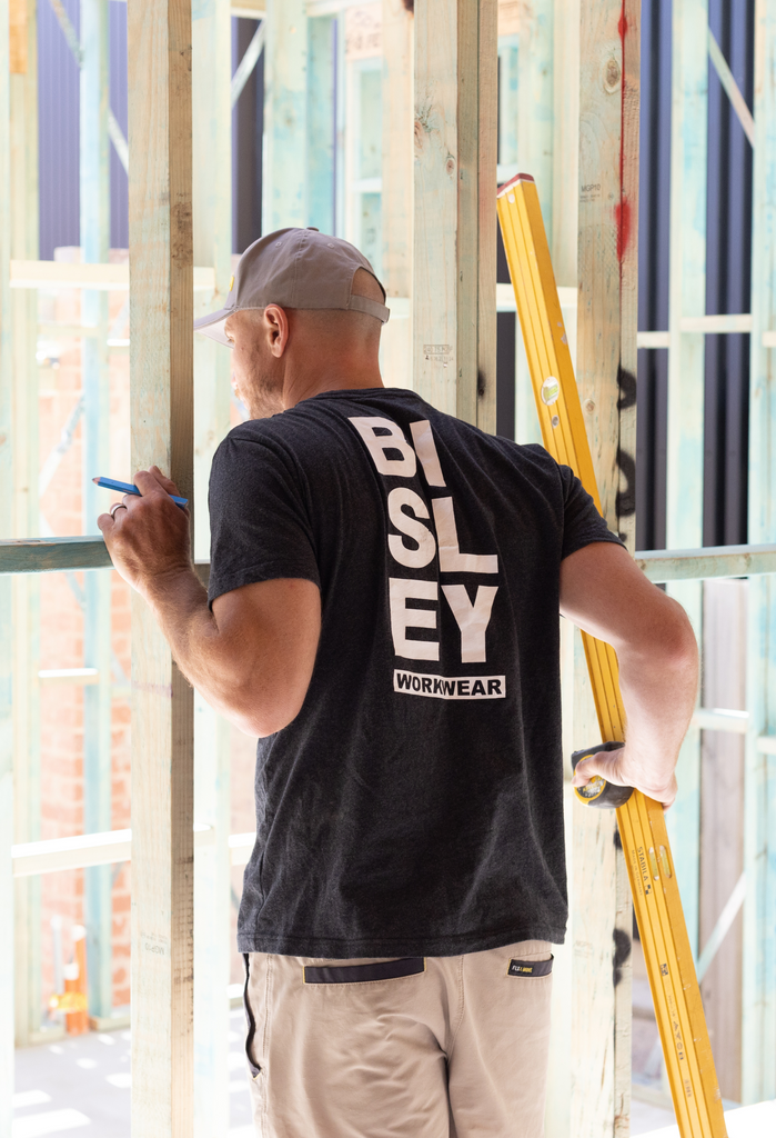 BISLEY COTTON VERTICAL LOGO TEE – Bisley Workwear